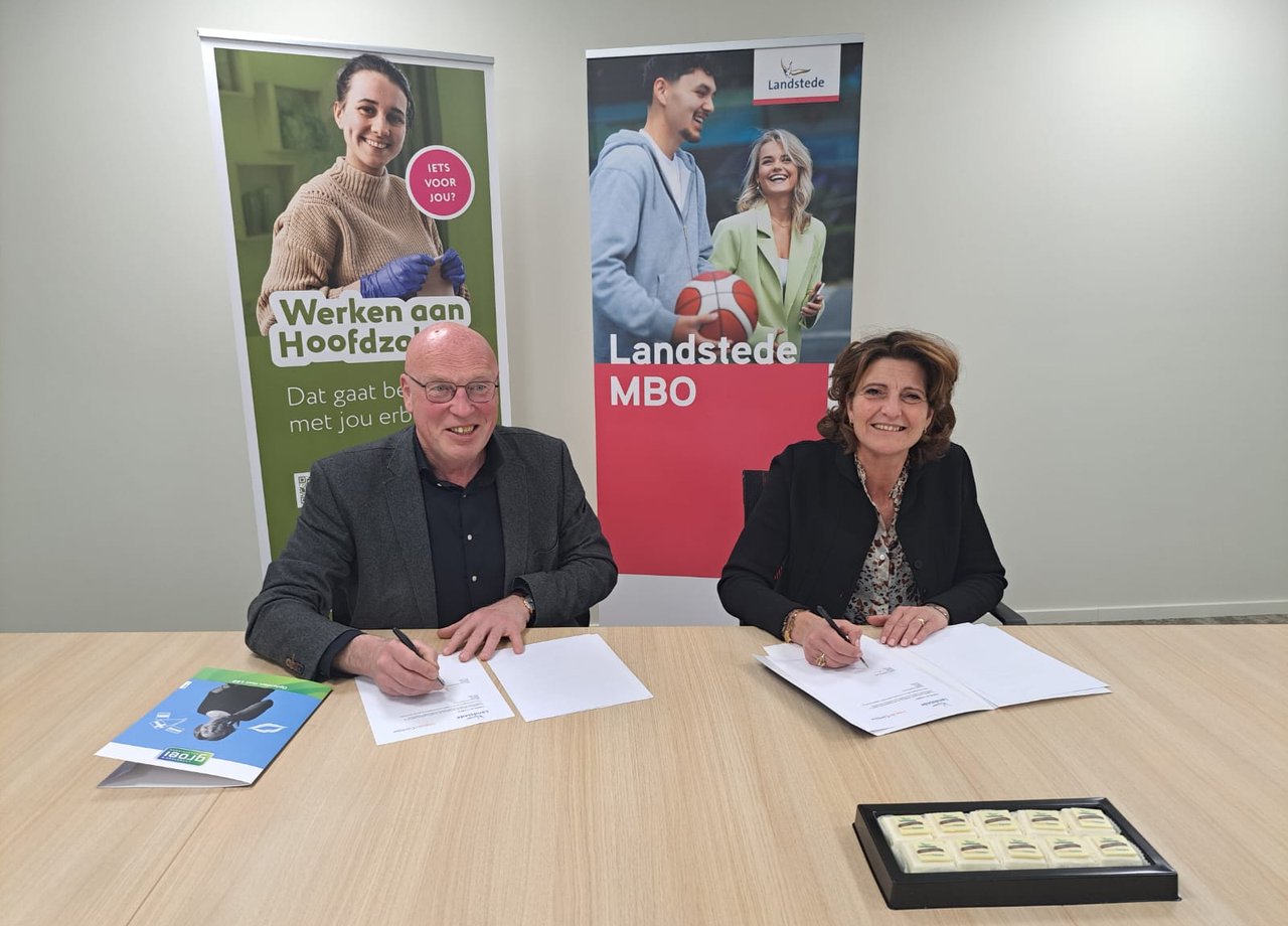 Landstede MBO en InteraktContour tekenen overeenkomst voor samenwerking in zorg en onderwijs ...